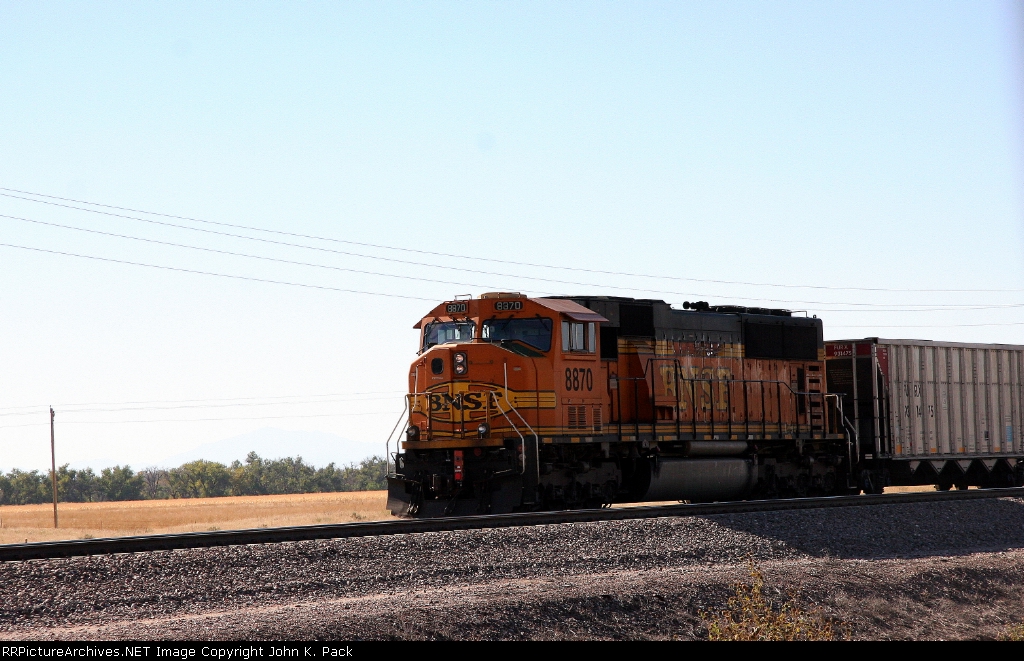 BNSF 8870